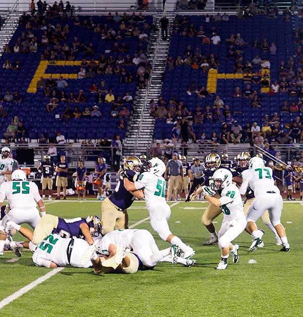 Burnet football prepares for Wyle’s size, ‘salty defense’