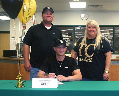 Burnet pitcher Taylor Barksdale signs with Temple College