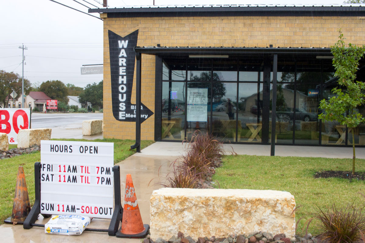 Warehouse BBQ in Burnet opens - DailyTrib.com