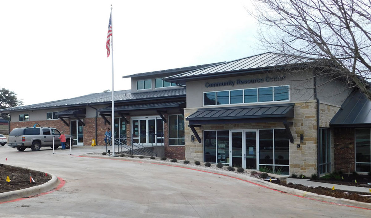 Community Resource Center lands $1,500 grant from Cadence Bank ...