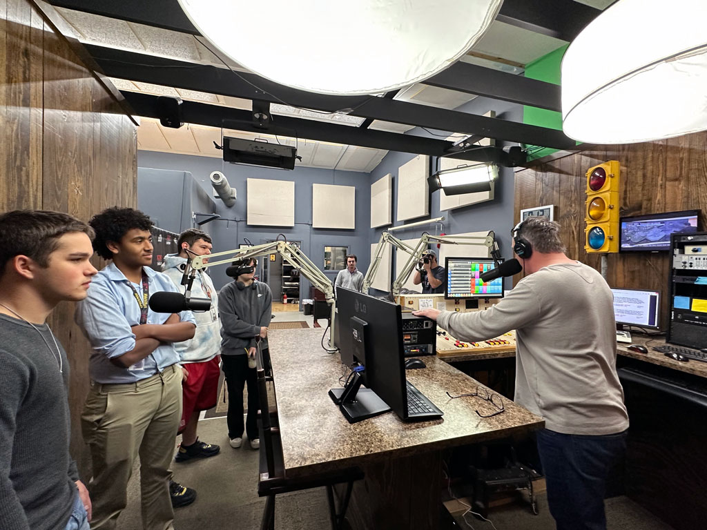 Career Day students take on DailyTrib.com and KBEY jobs - DailyTrib.com